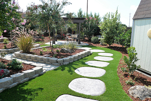 Backyard Landscape Design | Mike's Evergreen Landscaping Services